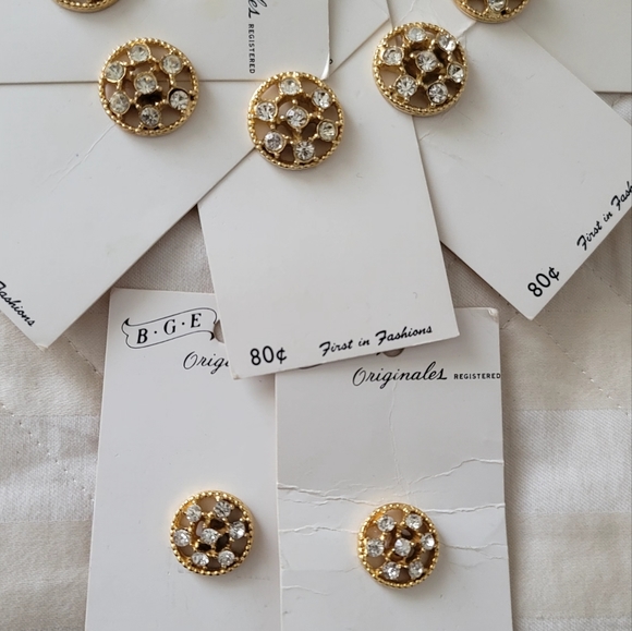 unbranded | Accents | Lot Of 7 Goldtone Buttons With Rhinestones | Poshmark